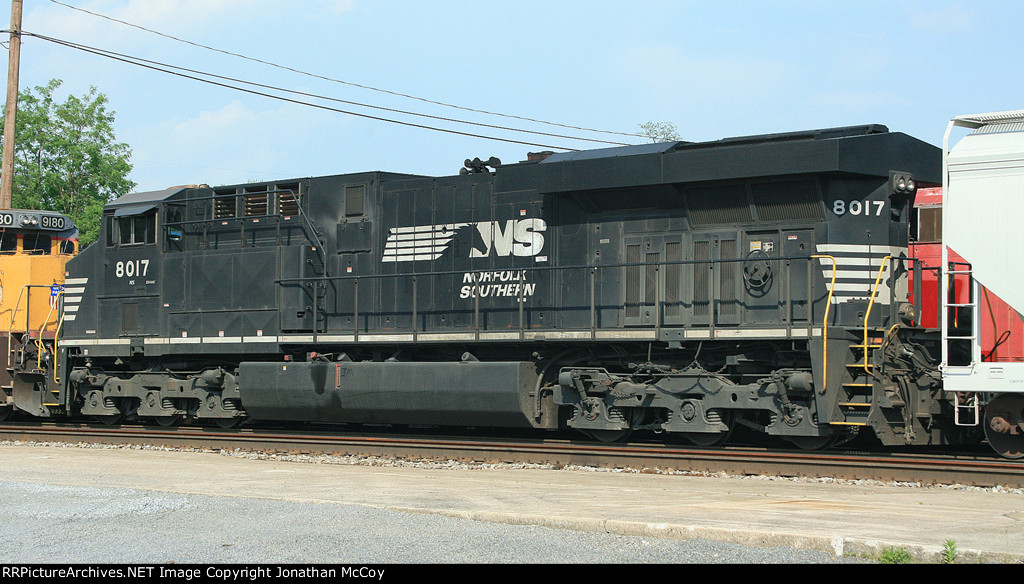 NS 8017